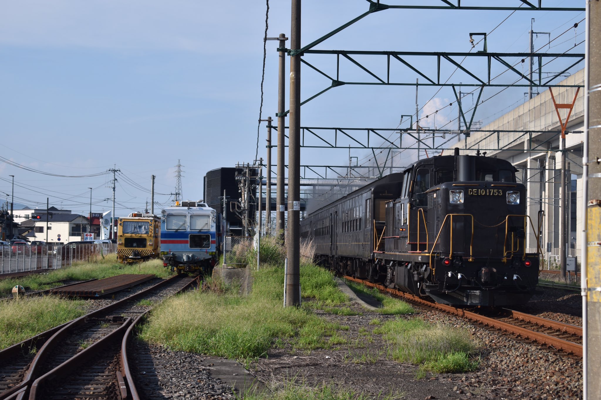 モノズ on Twitter: "SL人吉 (補機:DE10 1753) @花園第1踏切 https://t.co/Op3xST61DV" / Twitter