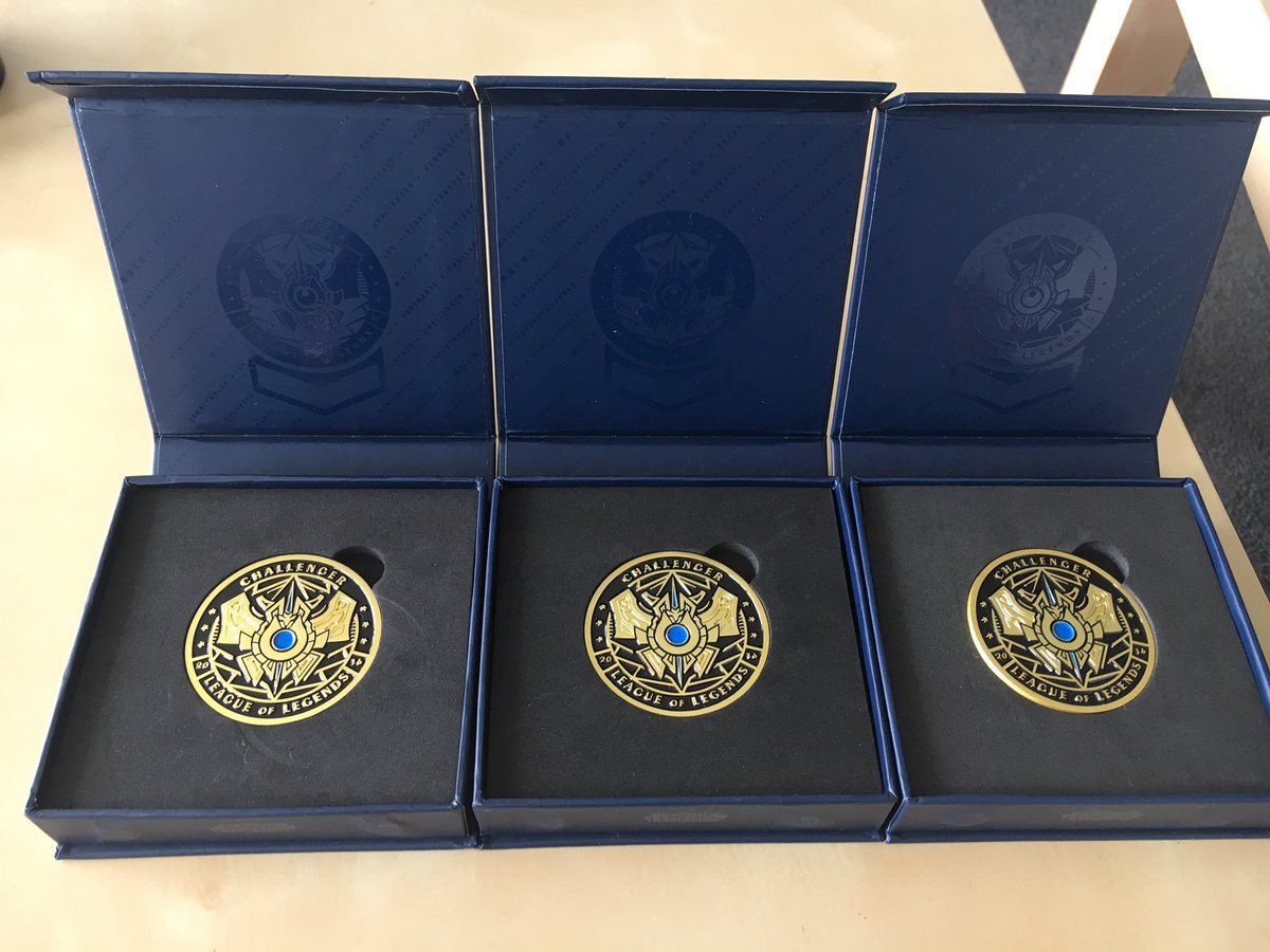 Did anyone get the challenger medallion? : r/leagueoflegends