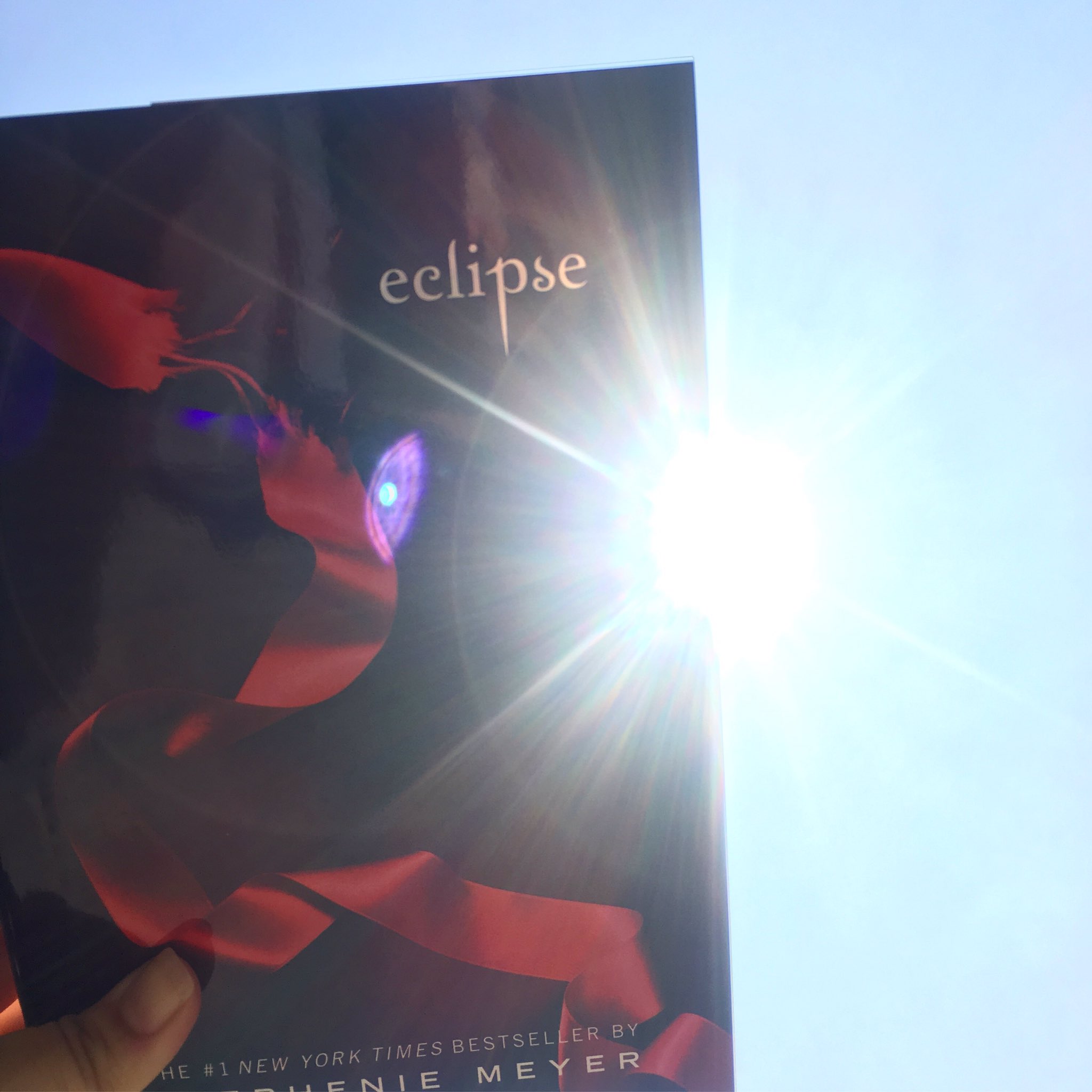 Fickle Fish Films on Twitter: "🎼 It was a total ECLIPSE of the heaaaaart." 🎼 #SolarEclispe2017 ...