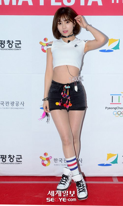 d.holic pics ♡ on Twitter: "ー Rena ; Let's Go to the World era.…