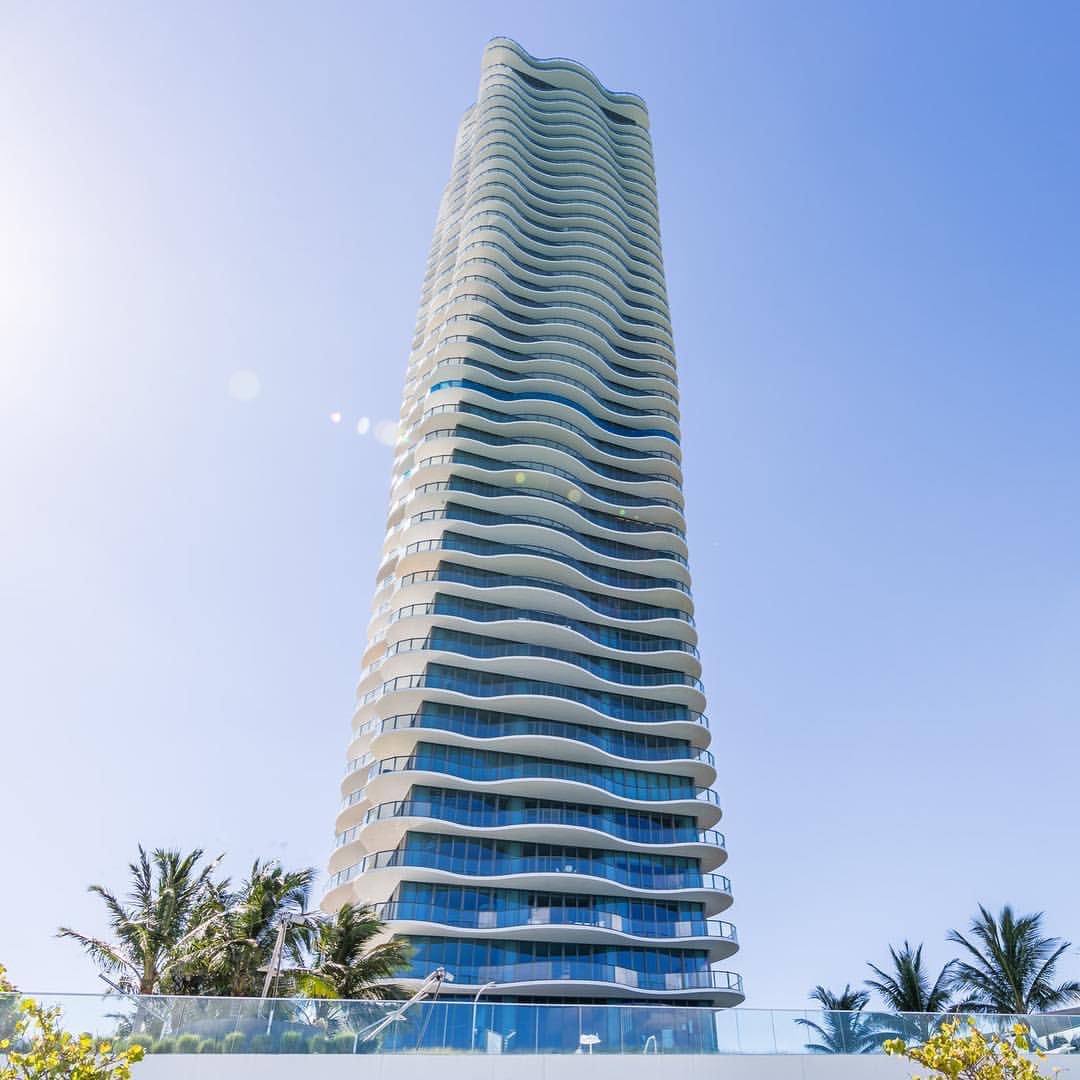 Regalia Miami, Florida - South Beach [OS][OC][1080 × 1080] : r ...