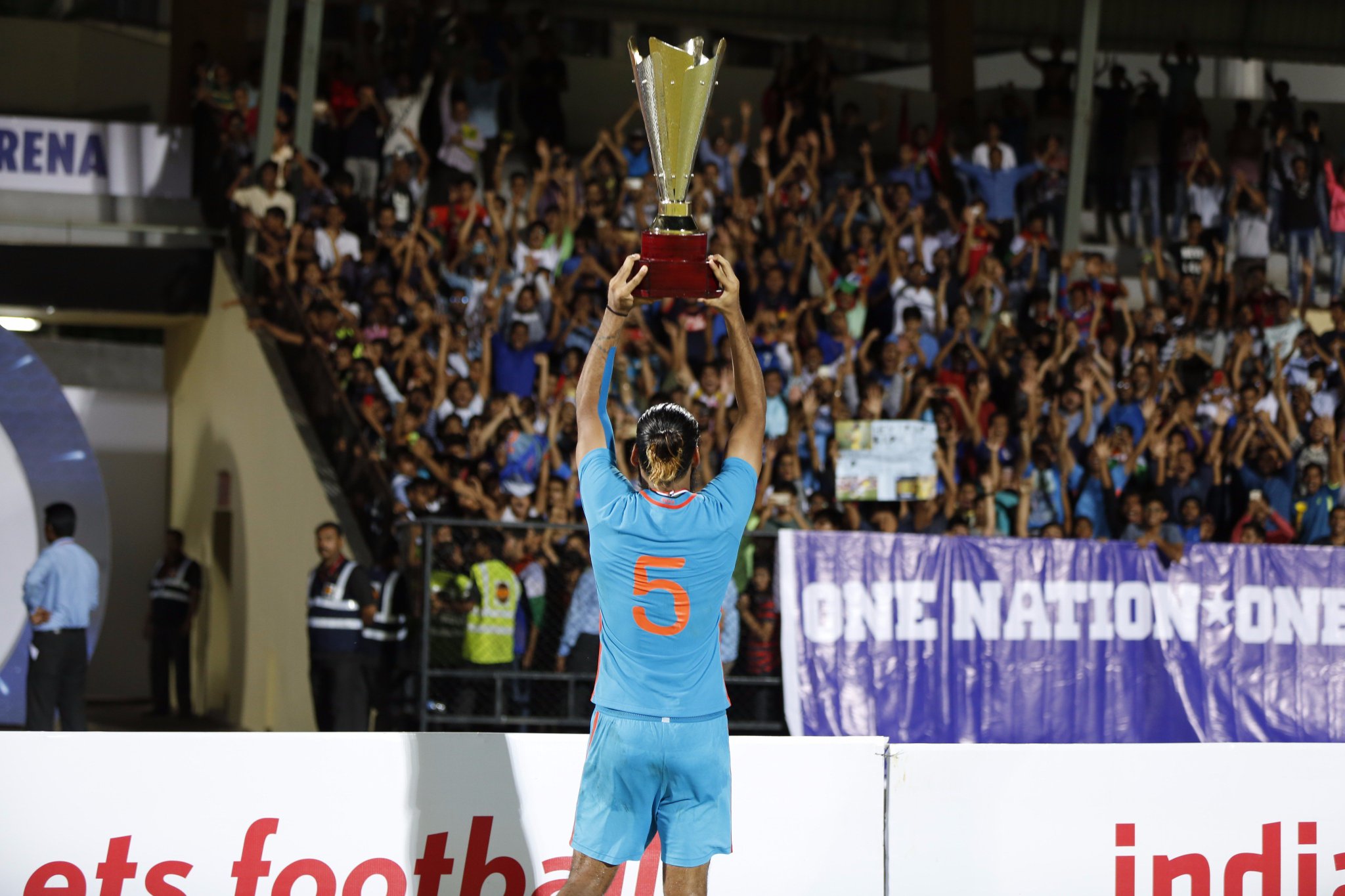 @IndianFootball : The skipper @SandeshJhingan led from the front to ...