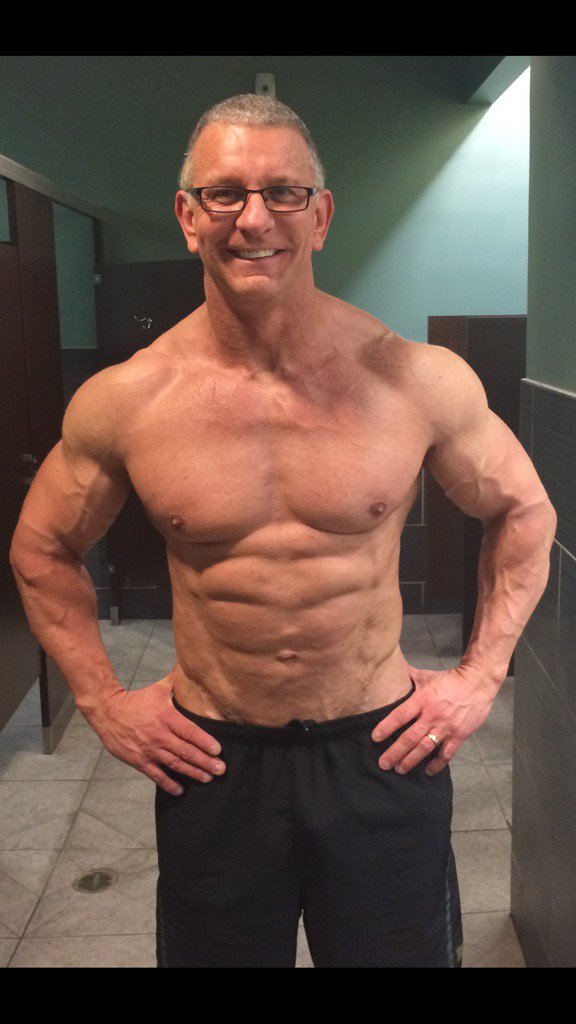 Robert Irvine Bodybuilder