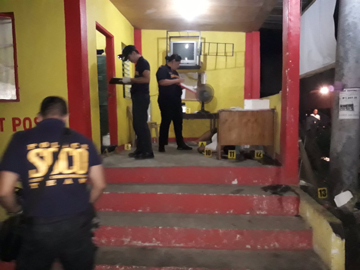 2 pulis, patay nang pagbabarilin ang isang police outpost sa Tanauan ...