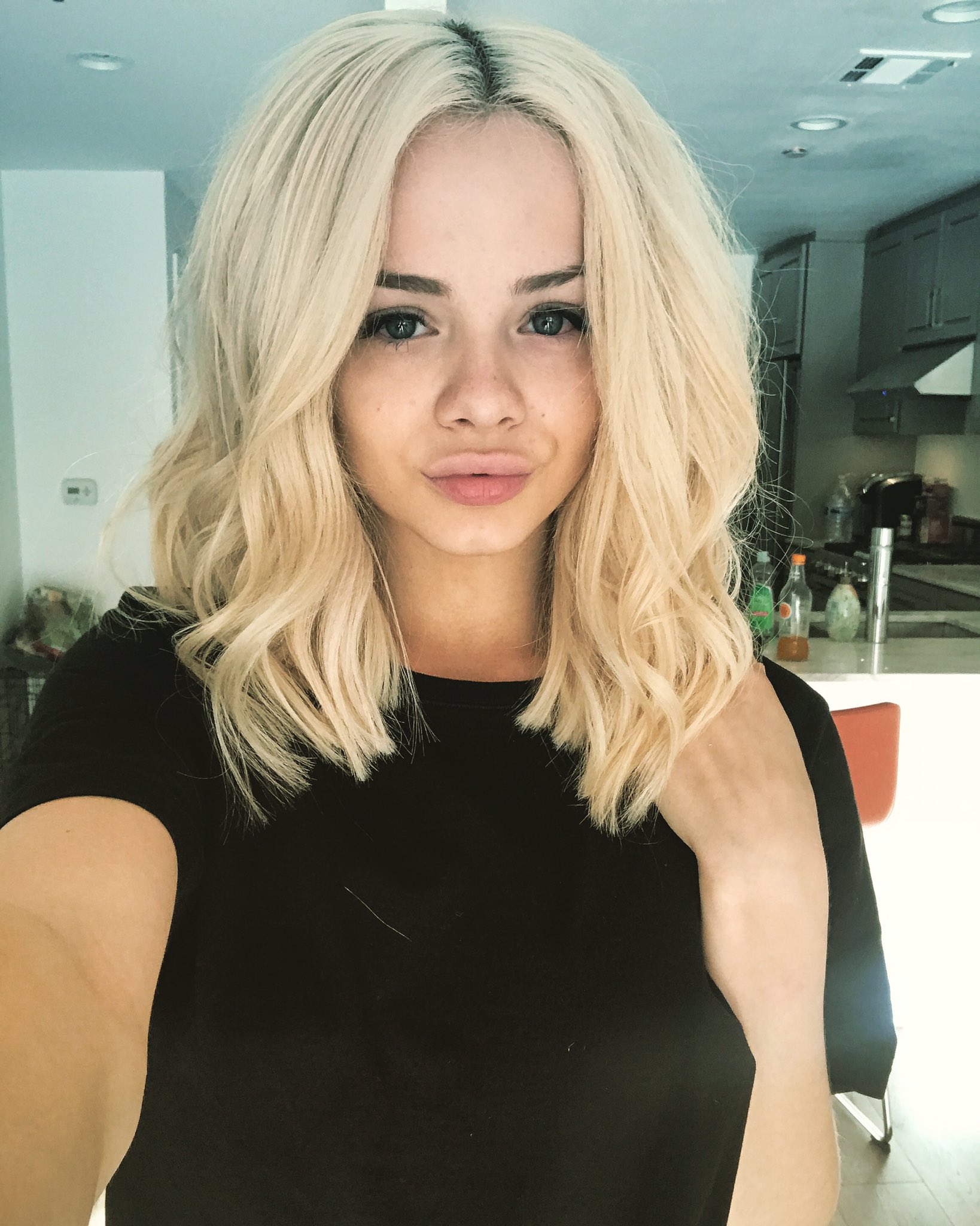 TW Pornstars - Elsa Dream Jean. Twitter. ️. 1:26 AM - 31 Aug 2017