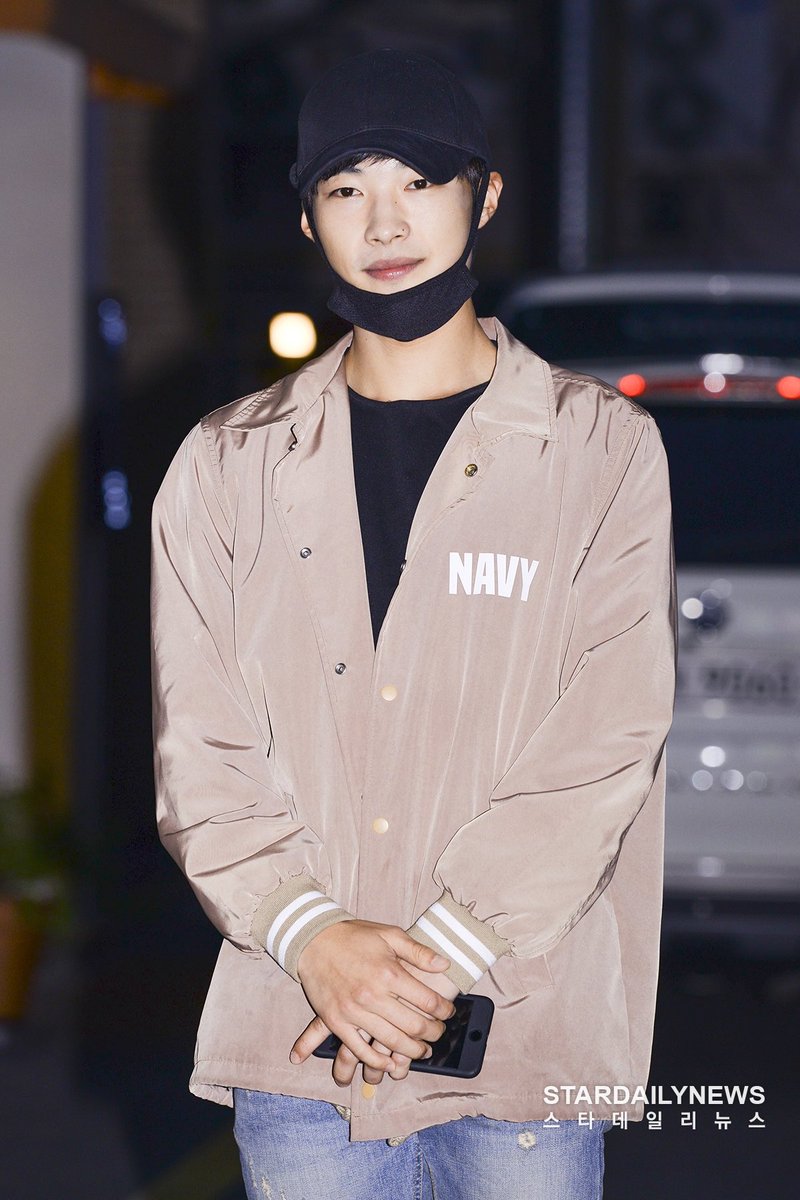 طاقم دراما SaveMe يحتفلون بنهاية التصوير | Kdrama Stars 1