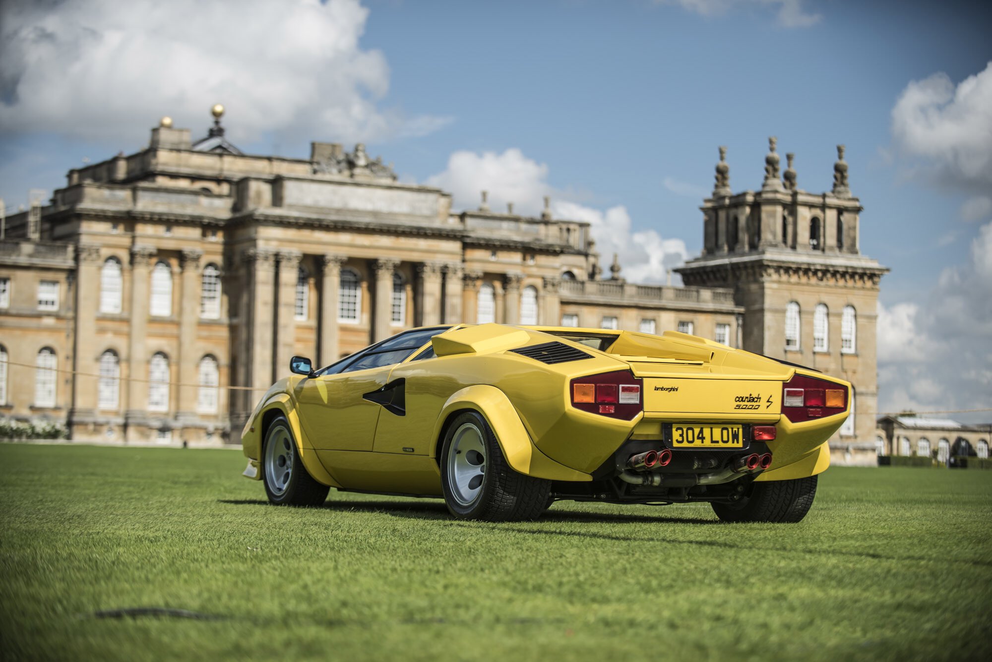 Lamborghini Countach Wallpaper Yellow