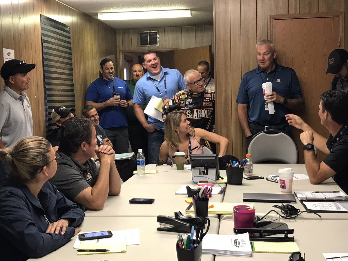 Mark Martin rocking his 2007 US ARMY firesuit today in Darlington : r ...