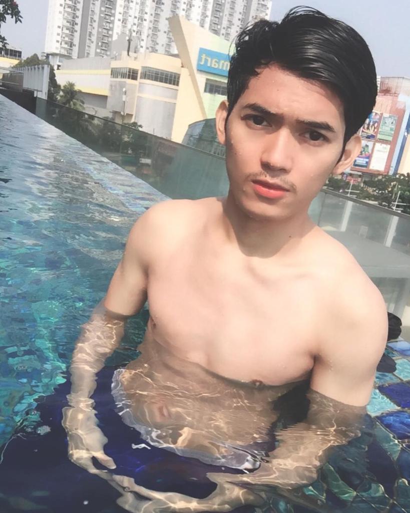 Shirtless Boy ID on Twitter: "Selebgram terngehitz 👍 https://t.co/44riU9fHQp" / Twitter