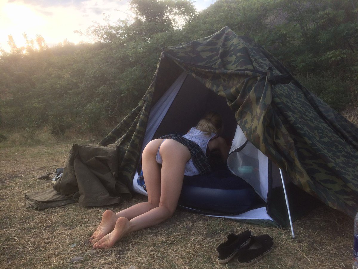 Cute Tempting Ass Out Of The Tent Dust911