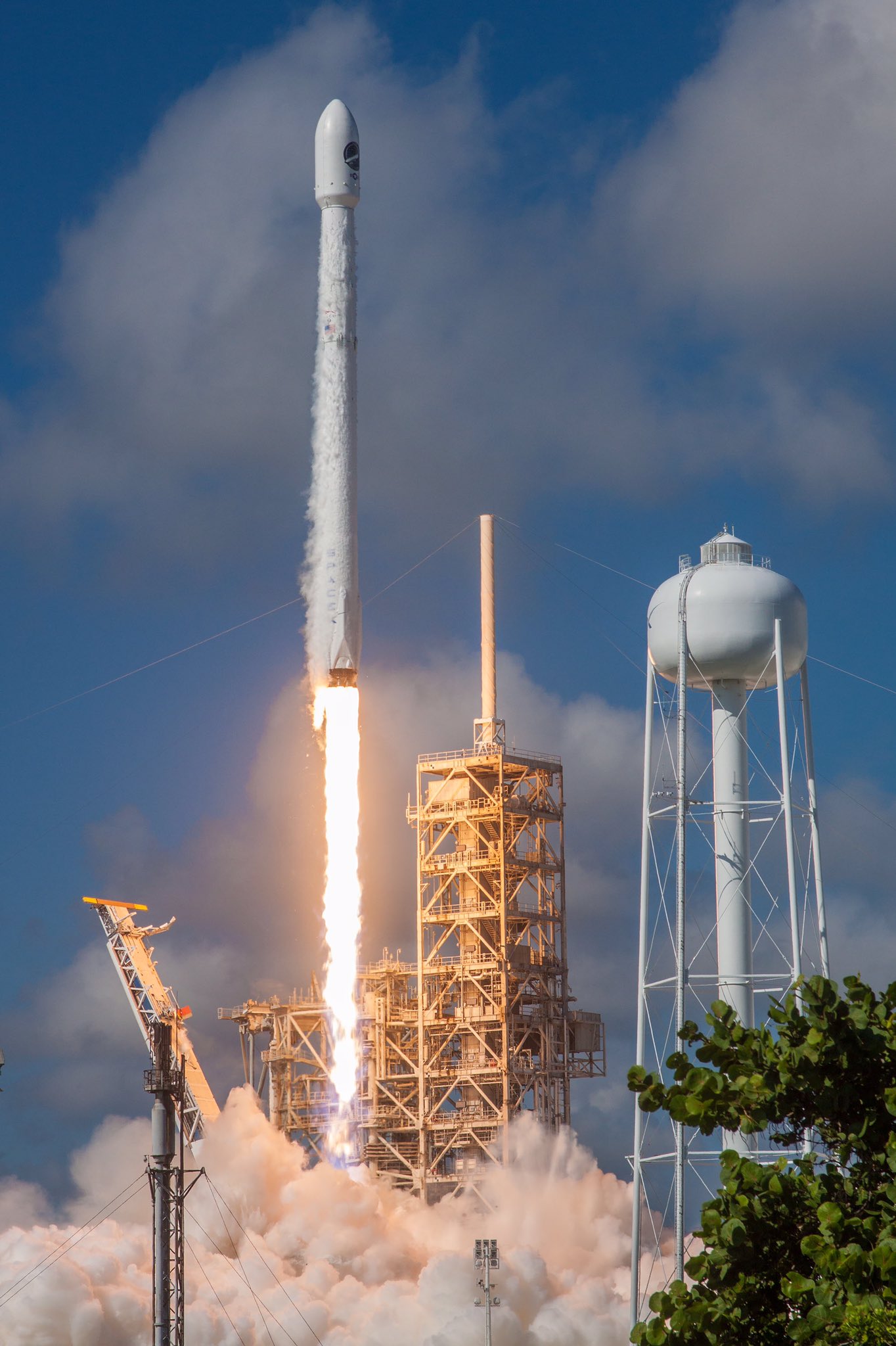 Falcon 9 Launch Stages