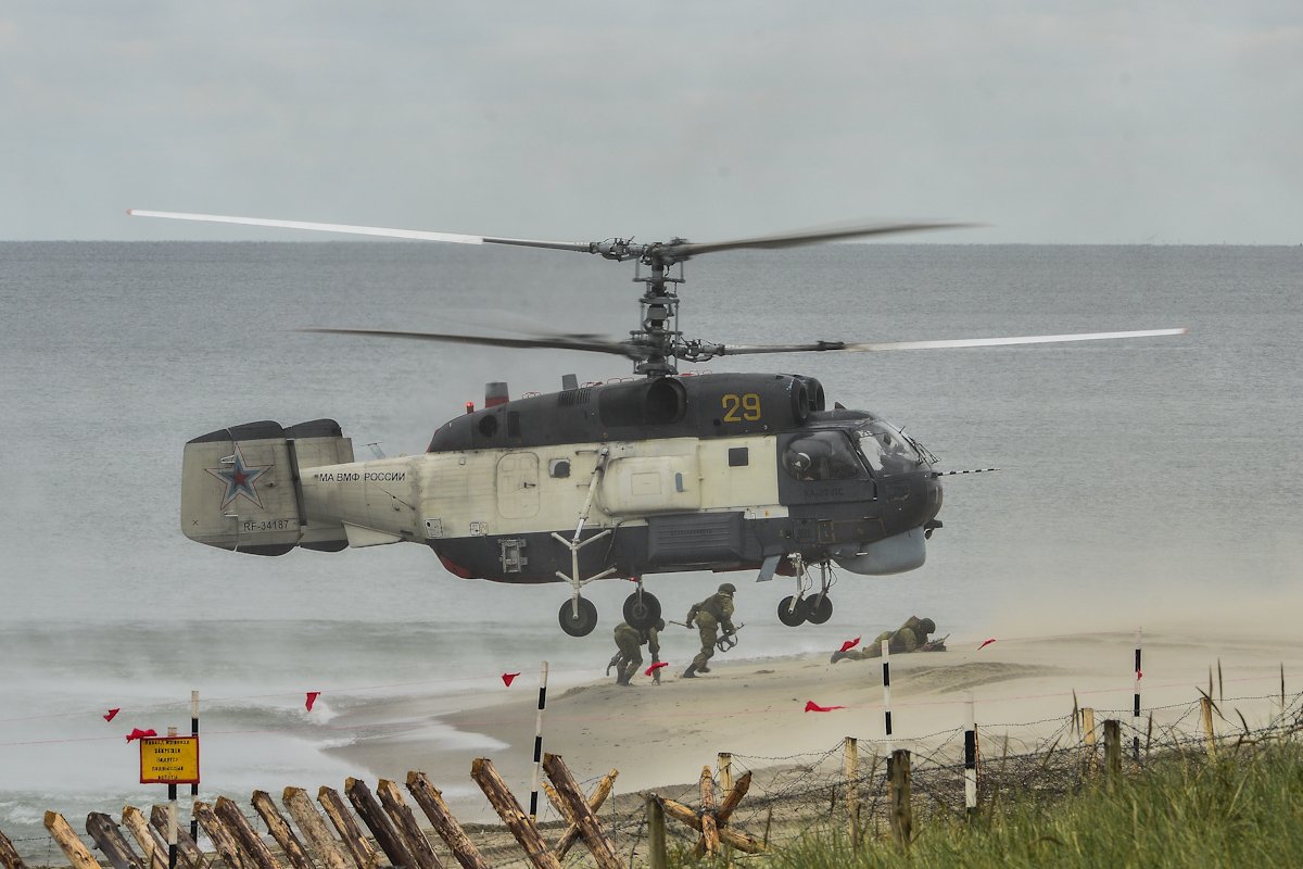 Pin by John Yager on Aircraft | Military helicopter, Dieselpunk ...