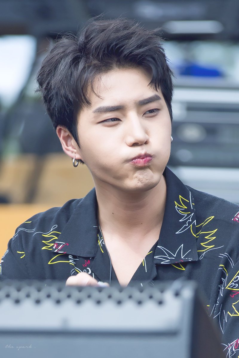 Young K / Brian (DAY6) ƒσłłσω: @AlienGabs51 σห тω¡ттεя | Day6, Young k ...