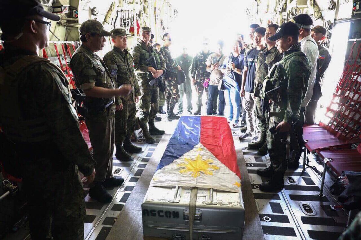 LOOK: President Duterte pays his respects to Scout Ranger Captain ...