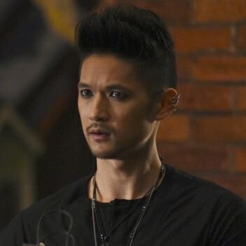 Magnus Bane Actor