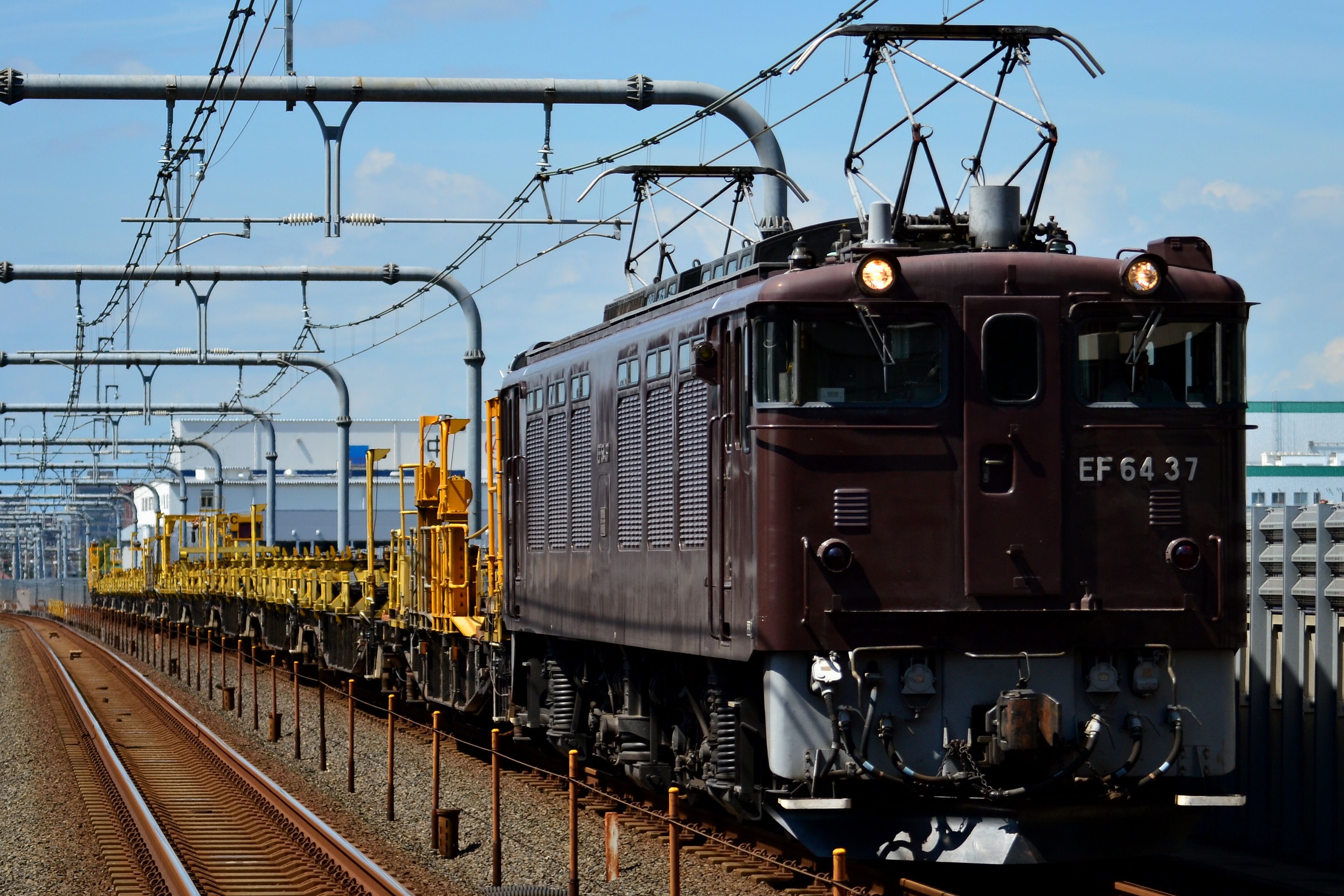 スーパーロングシート on Twitter: "2017.09.13. 工9872レ 甲府工臨返空 EF64 37+ロンチキC 日の丸気味になってしまいました。機会があればリベンジを ...