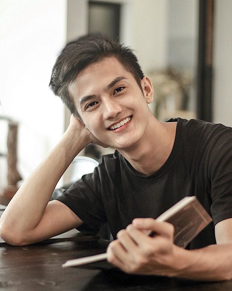 Albee Chen (@juraitue) | Twitter