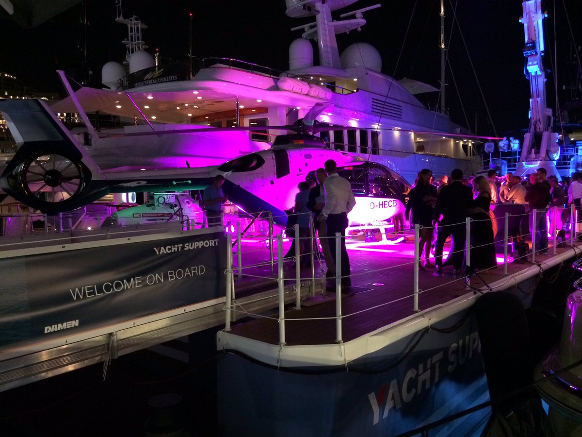 Yacht Night Party