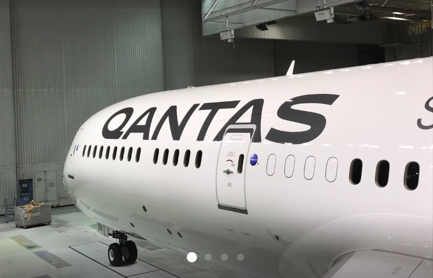 First Pictures of First Qantas 787 - Airliners.net