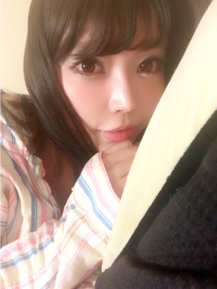 #グラドル自画撮り部 の部室