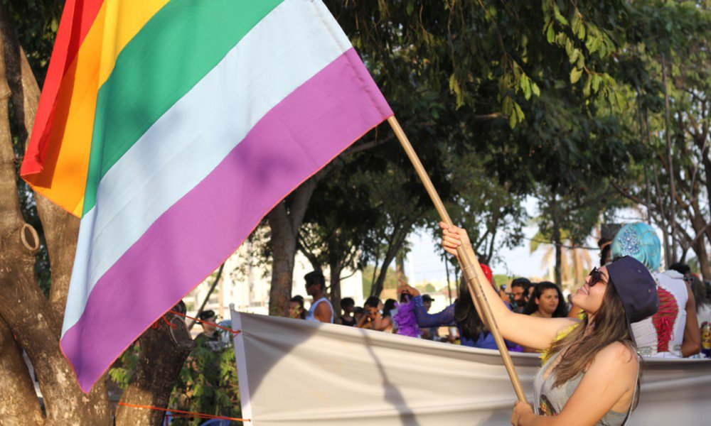 LGBTfobia: ‘Cura gay’: 343 pessoas LGBT foram mortas em 2016 por ...
