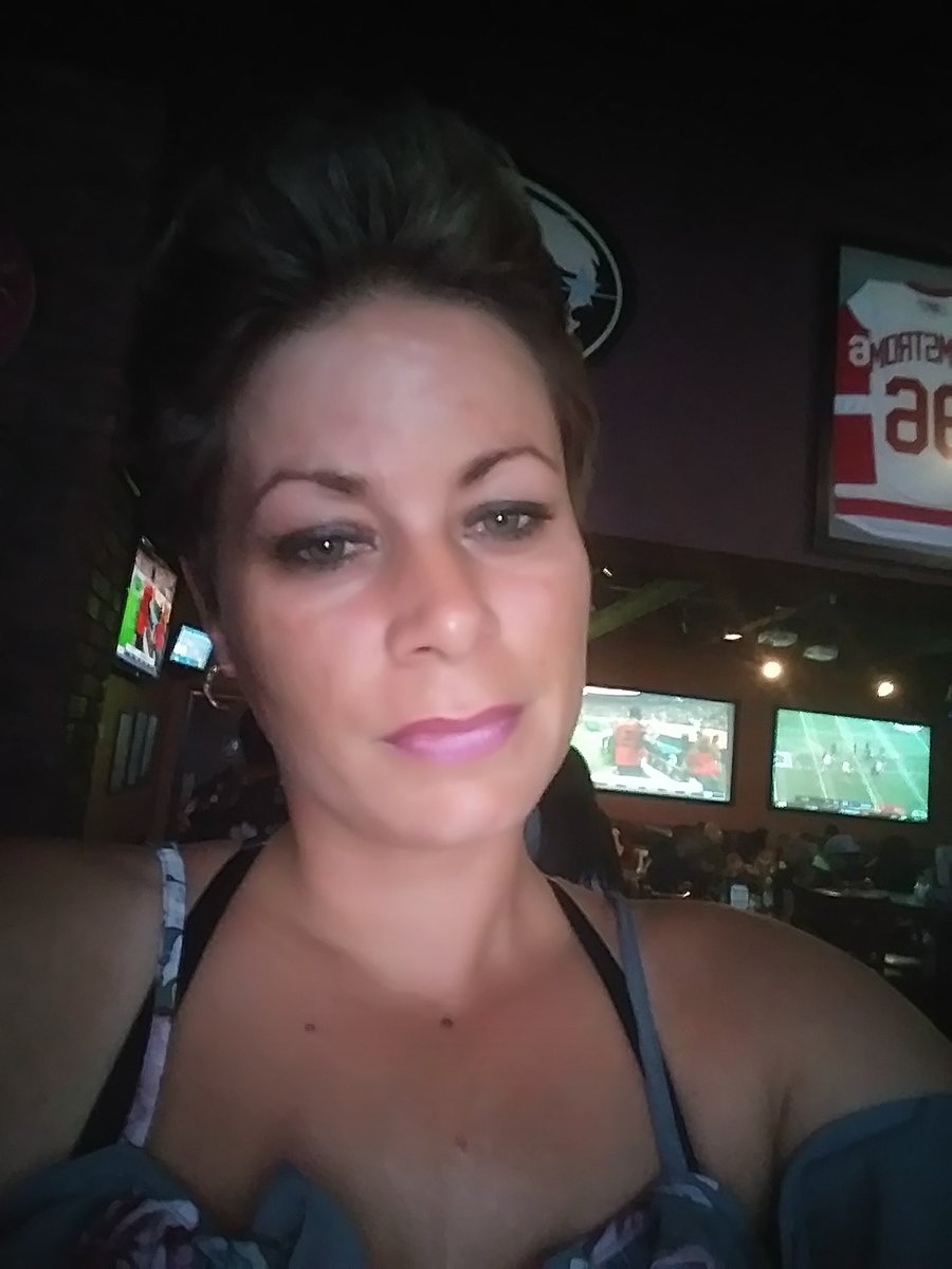 Elizabeth Rigney's Instagram, Twitter & Facebook on IDCrawl