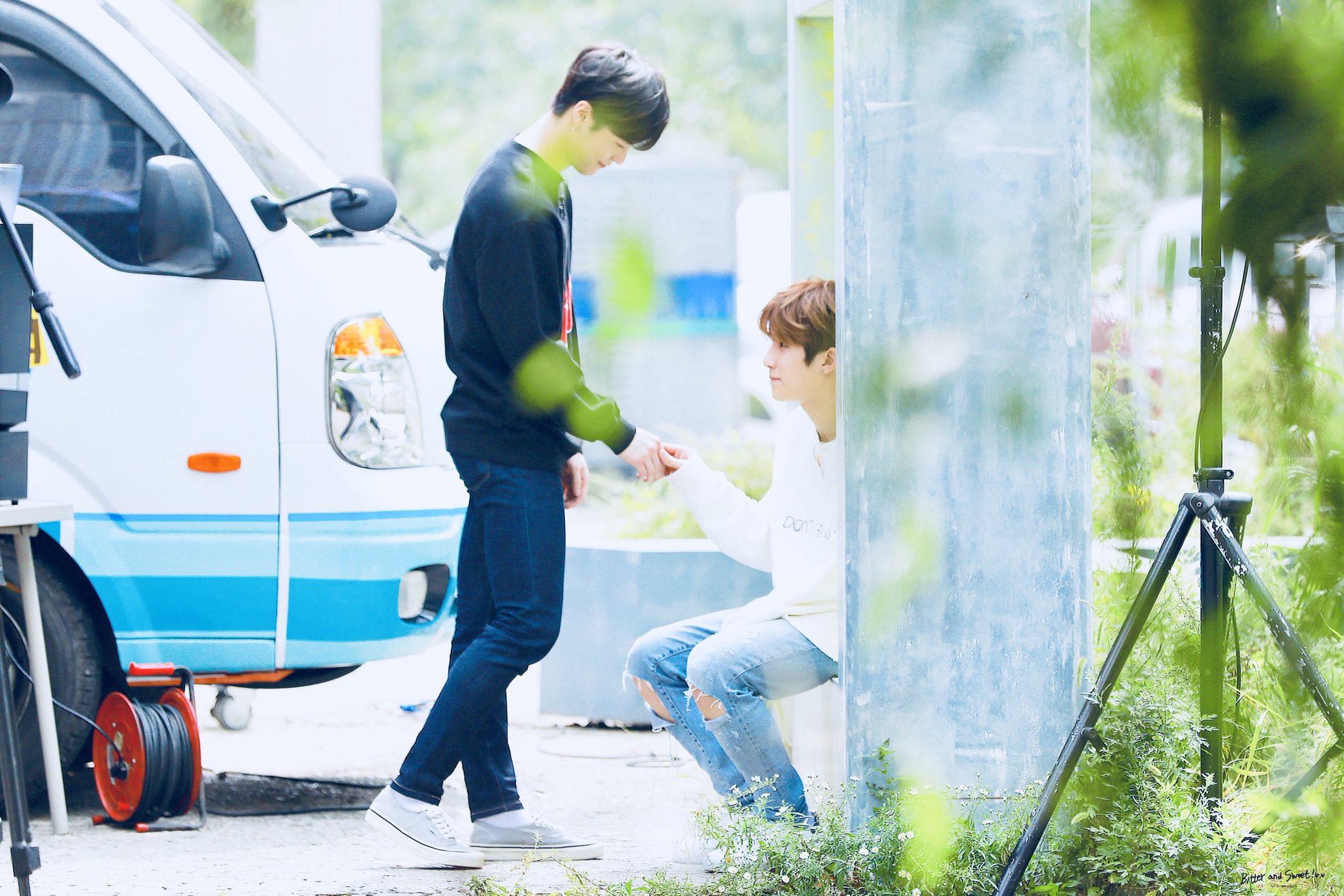 𝐁𝐢𝐭𝐭𝐞𝐫 𝐚𝐧𝐝 𝐒𝐰𝐞𝐞𝐭 on Twitter: ":: 170924 GS25 푸드트럭 :: #아스트로 #ASTRO #진진 #JINJIN #박진우 #문빈 #비스마 ...