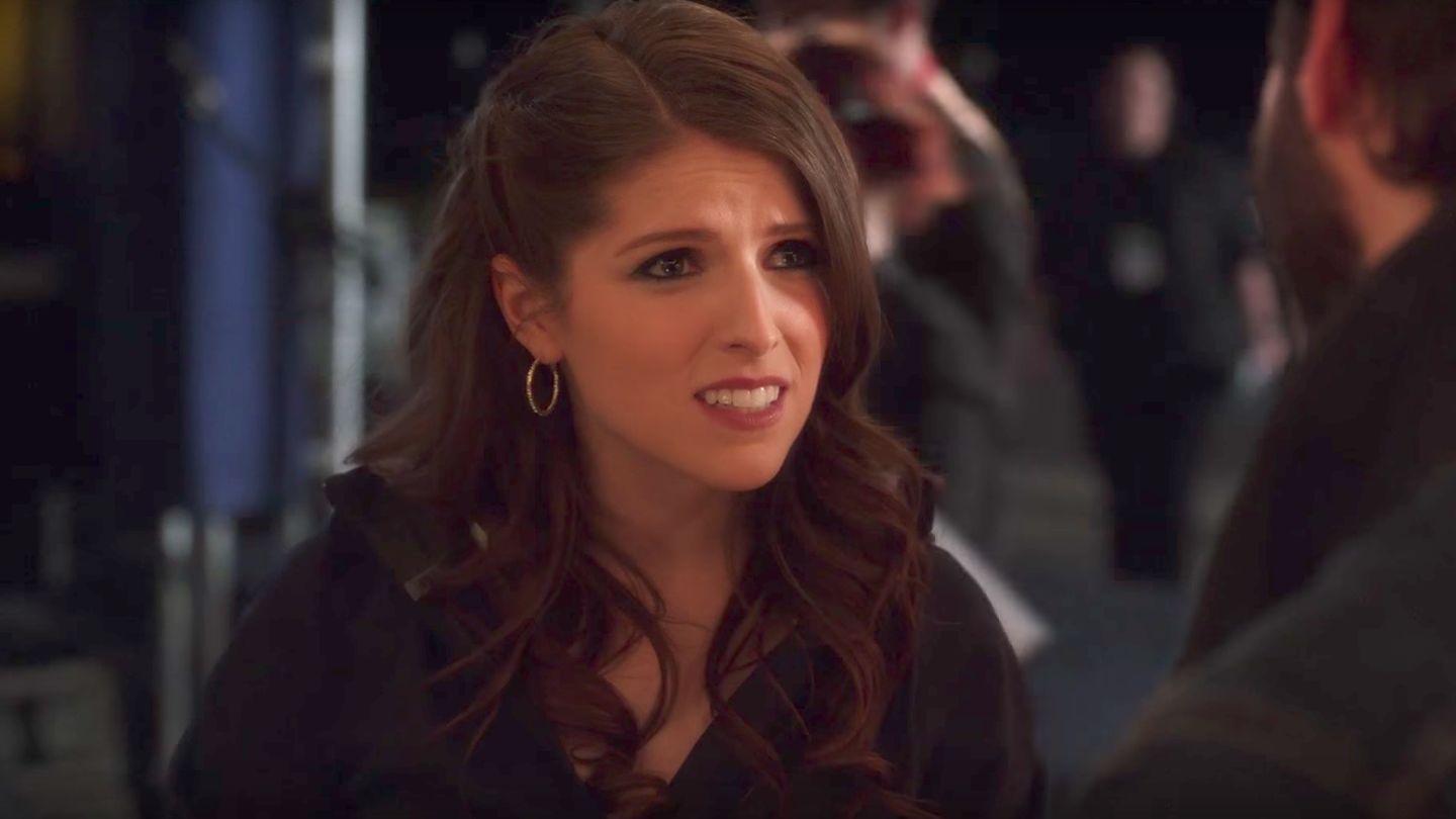 Beca Pitch Perfect Hairstyle