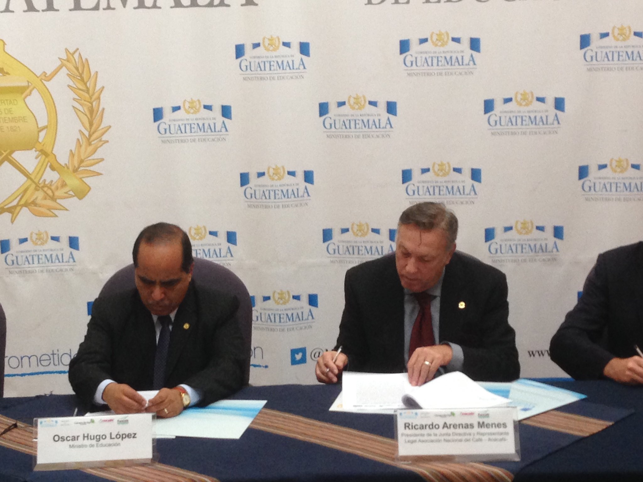 Mineduc Guatemala On Twitter Firman Convenio Para La