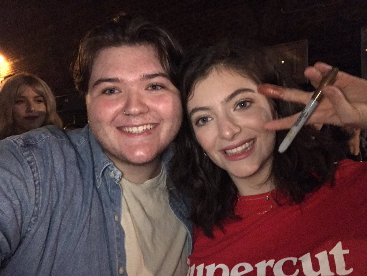 Like dog, like owner = Like stan, like fave? - Base - ATRL