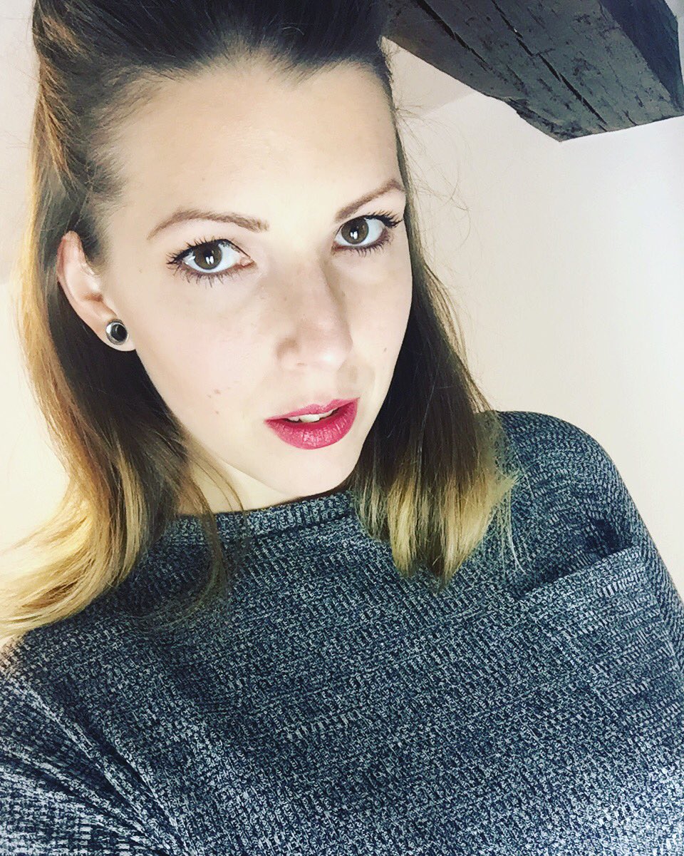 TW Pornstars - Gypsy Page. Twitter. Erst Donnerstag? Die Woche nimmt ...