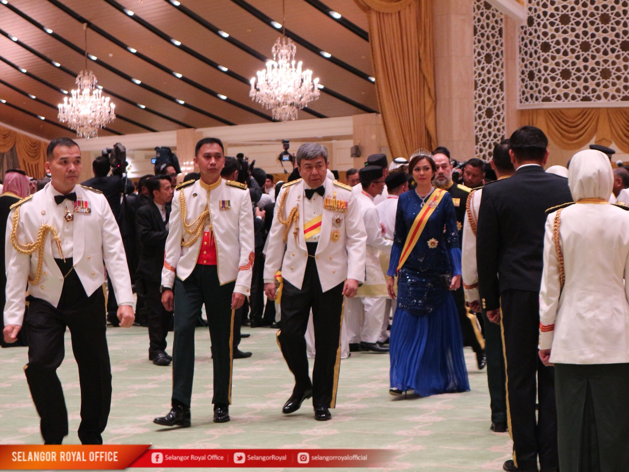 Selangor Royal Office on Twitter: "DYMM Sultan Selangor dan DYMM Tengku Permaisuri Selangor ...