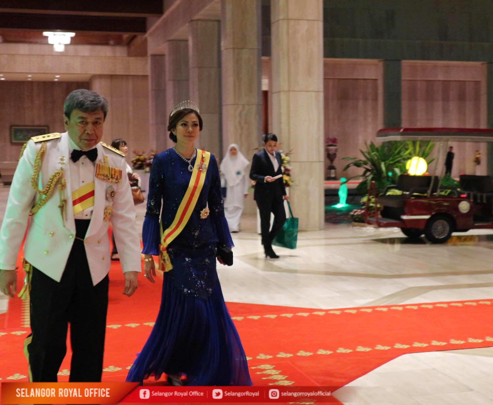 Selangor Royal Office on Twitter: "DYMM Sultan Selangor dan DYMM Tengku Permaisuri Selangor ...
