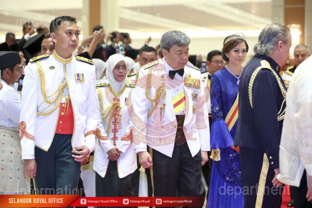 Selangor Royal Office on Twitter: "DYMM Sultan Selangor dan DYMM Tengku Permaisuri Selangor ...