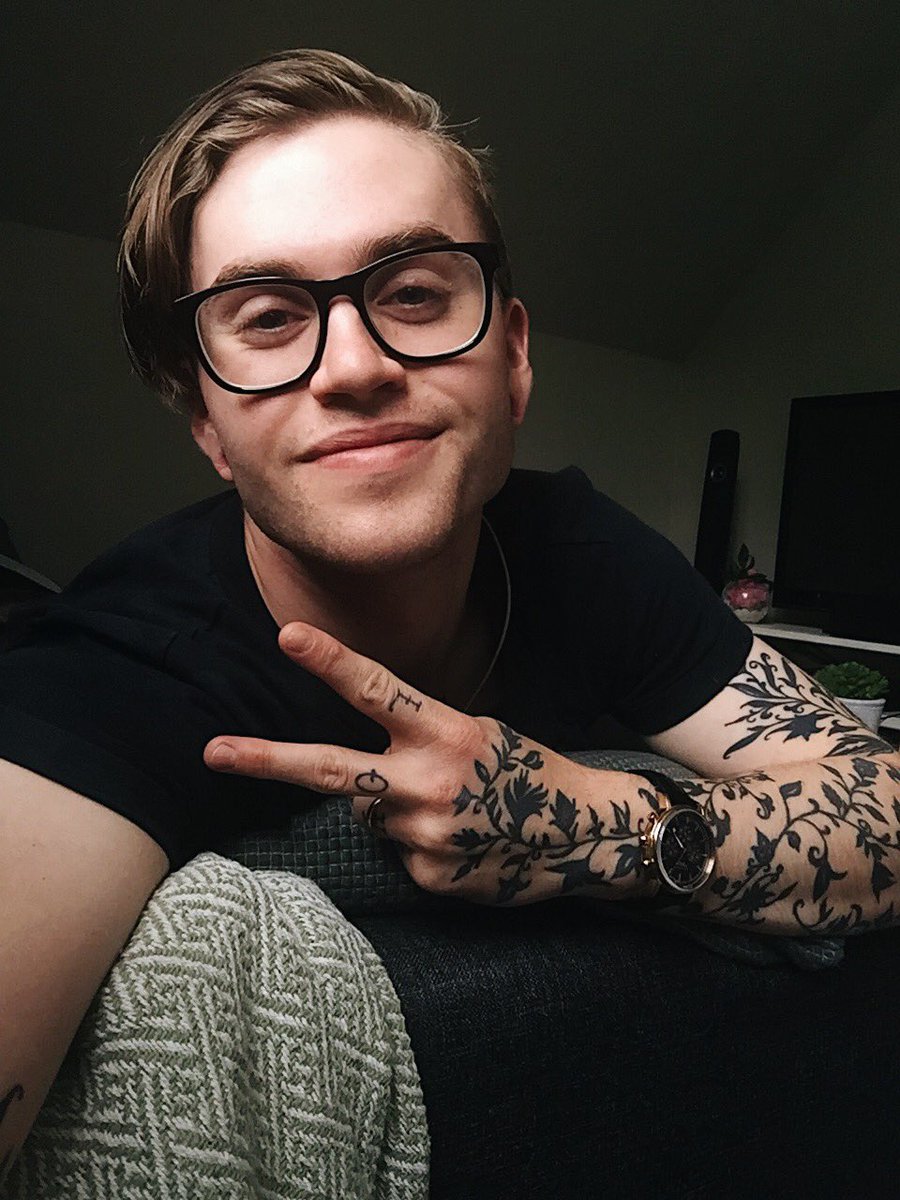 Eddie Berg's Instagram, Twitter & Facebook on IDCrawl