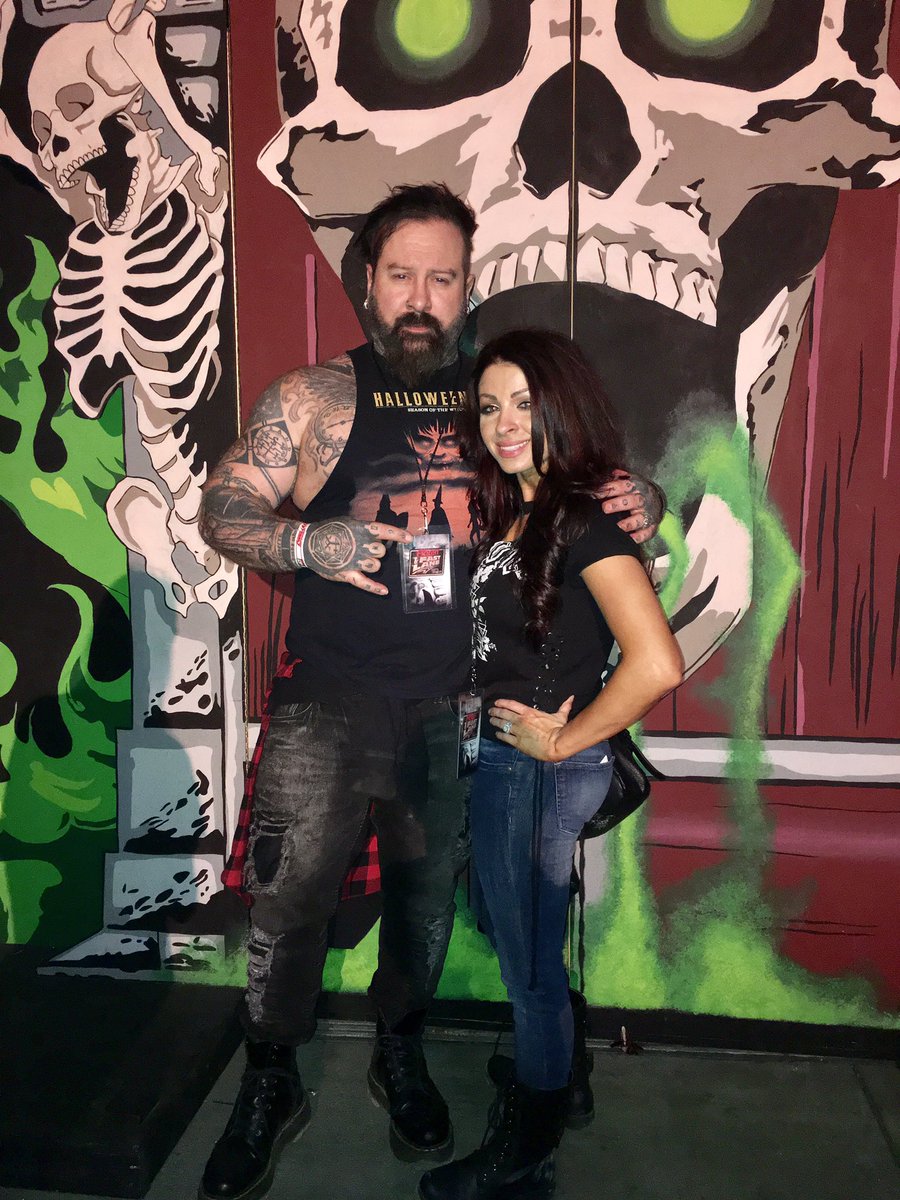 Glenn Hetrick Does Have A Girlfriend