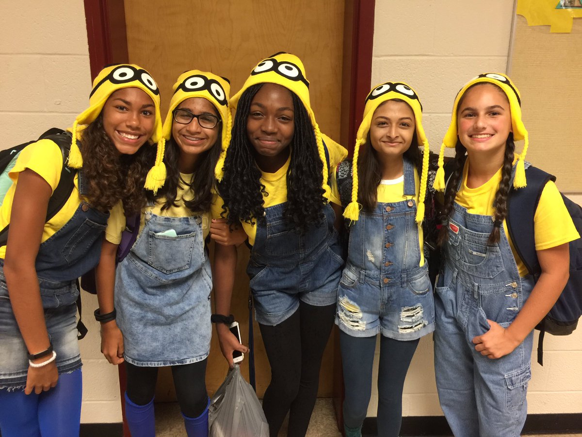 High School Spirit Week Twin Day