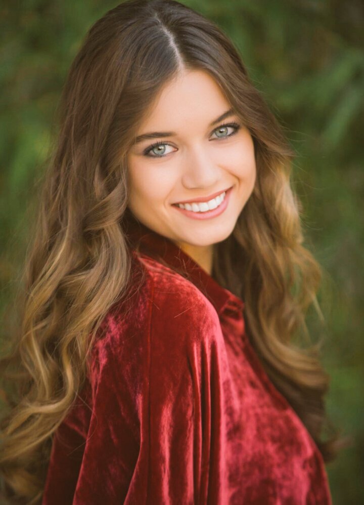 [ Modelos Internacionales ] - Afra Saraçoğlu bella modelo turca