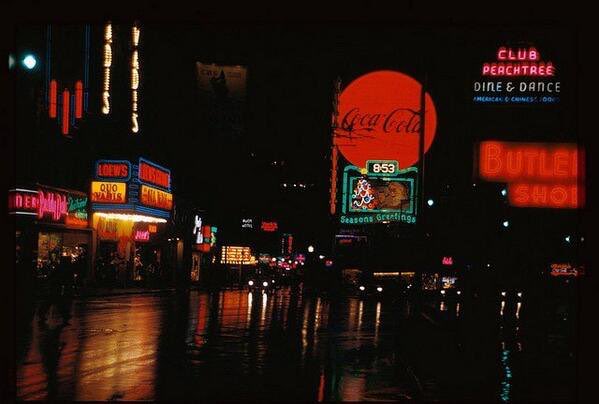 Atlanta, Peachtree Street, at night, 1951 : r/OldSchoolCool