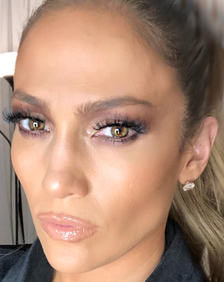 Jennifer Lopez Smokey Eye Makeup