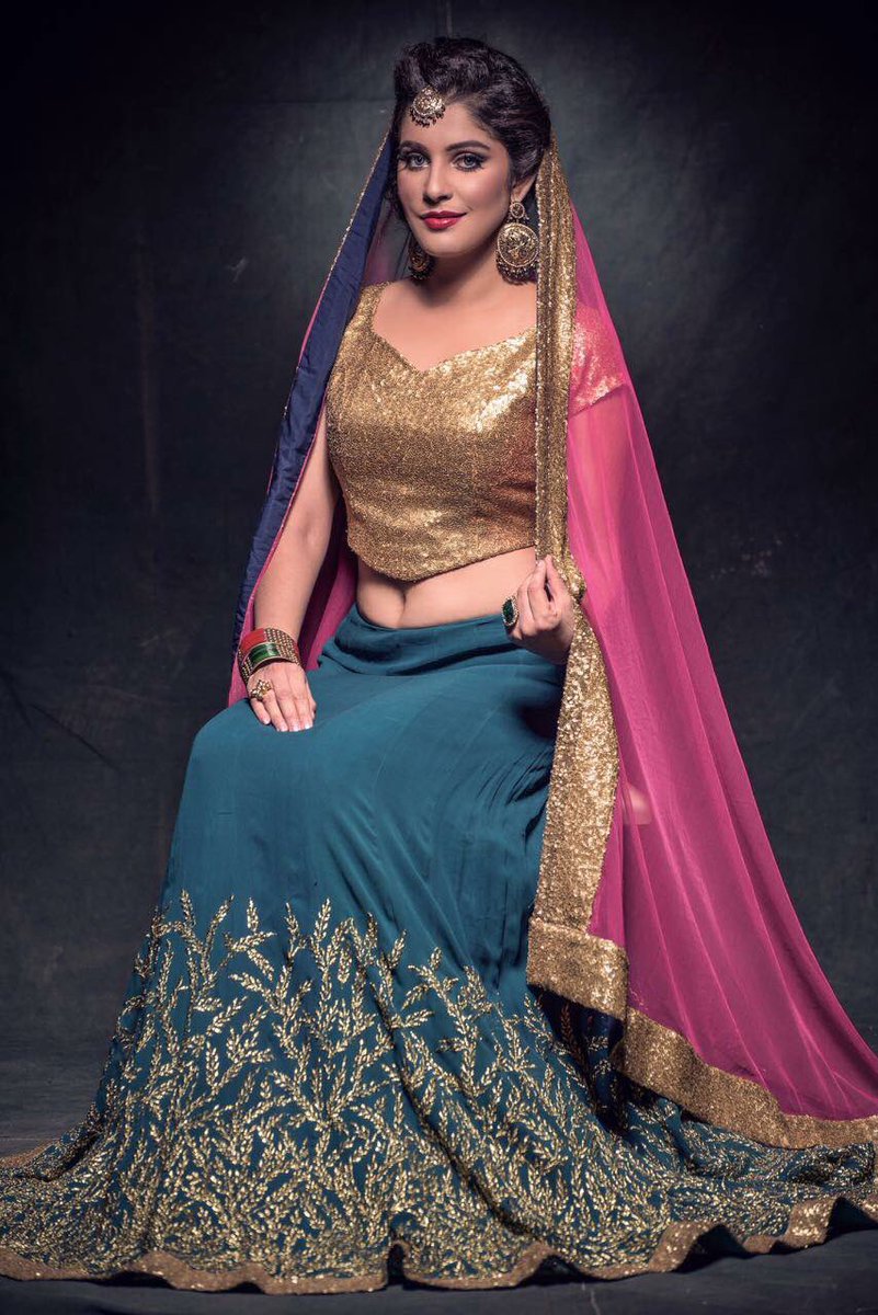 Devyani Singh (@Anchor_Devyani) | Twitter