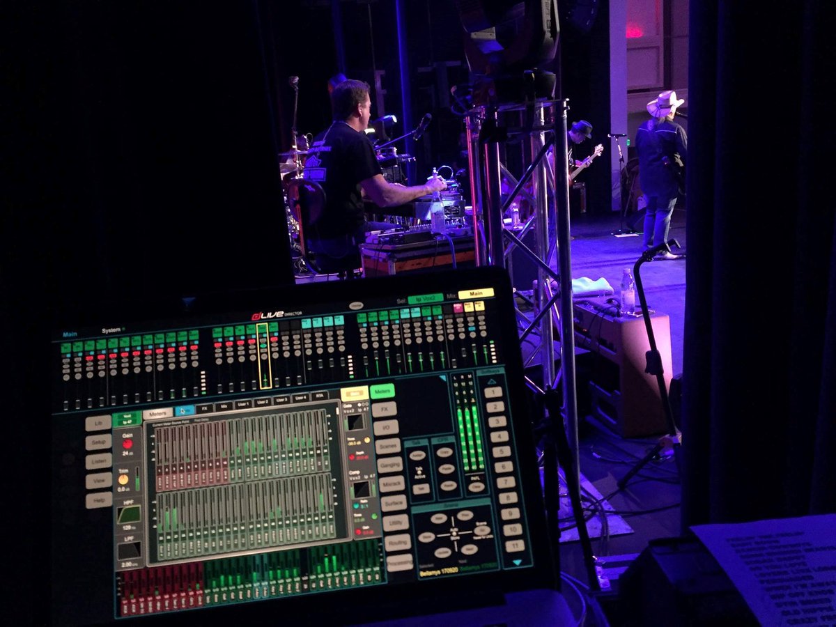ALLEN&HEATH on Twitter: "dLive S7000/DM48 FOH & GLD-112 on monitors connected via Dante network ...