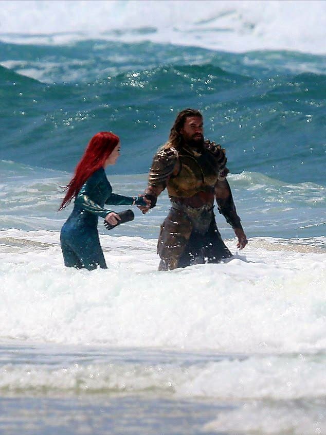 Aquaman | Jason Momoa e Amber Heard celebram fim das filmagens - Cinema ...