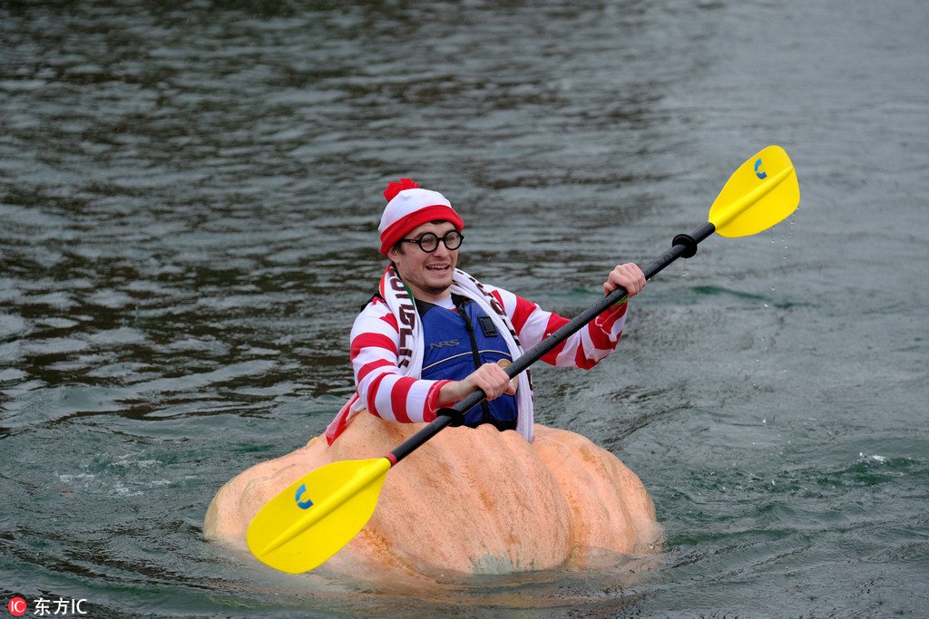 Race in a pumpkin: Giant Pumpkin Regatta held in city of Tualatin ...