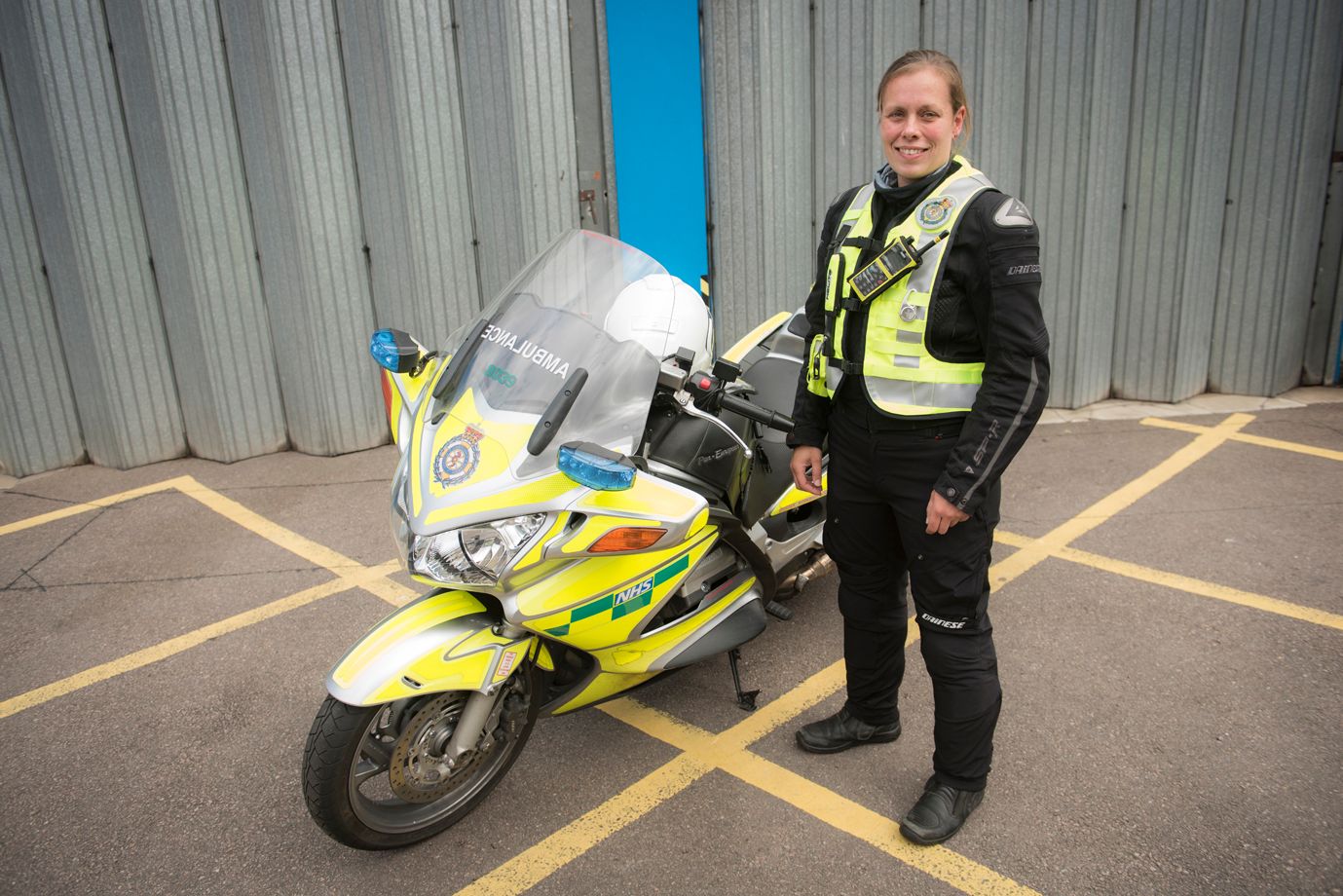 Paramedic Motorcycle London Ambulance Service: Ambulance X2