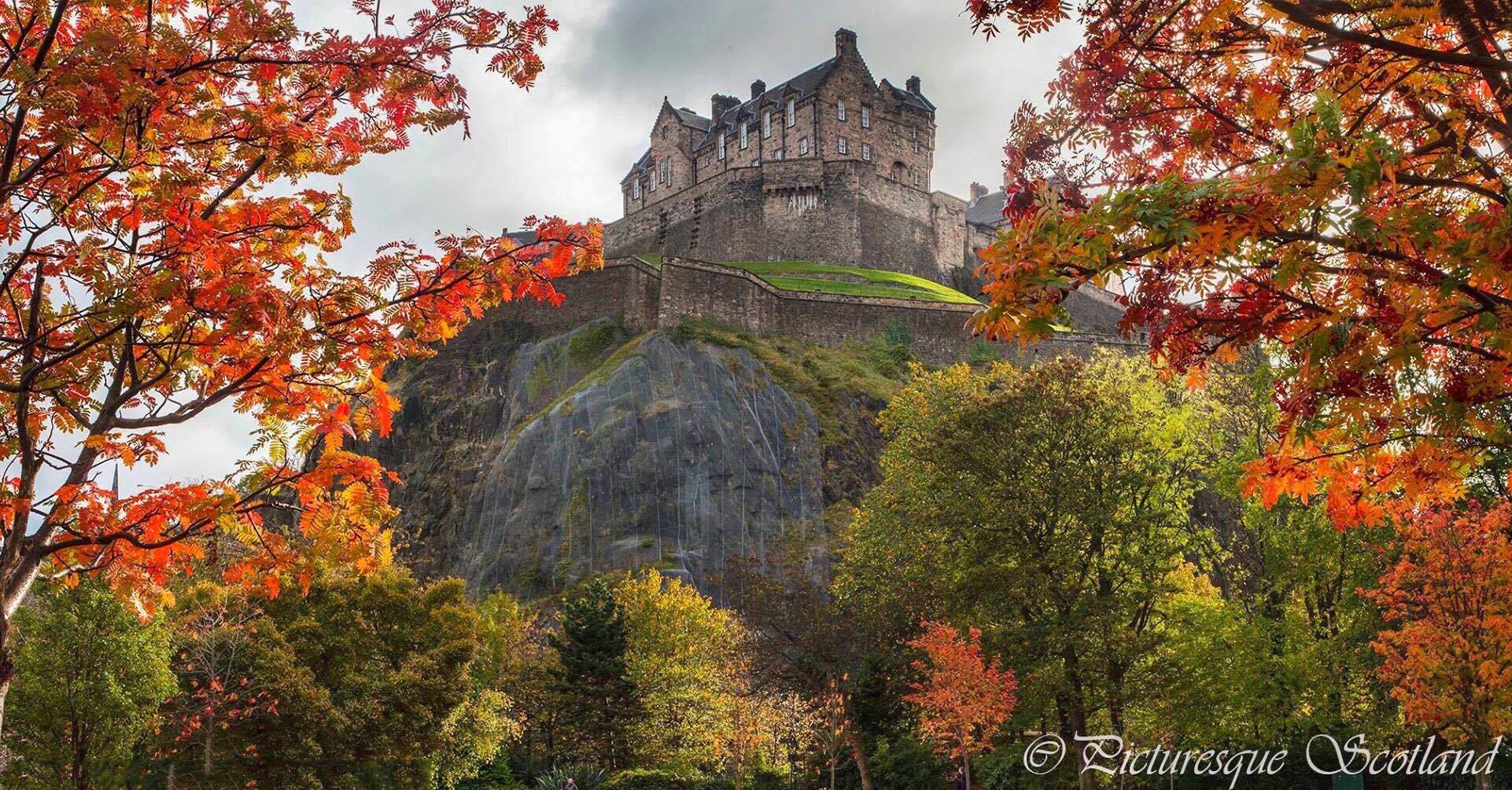 Autumn Castle Trees Fall Ohio Fall Foliage Hi Res Stock Photography
