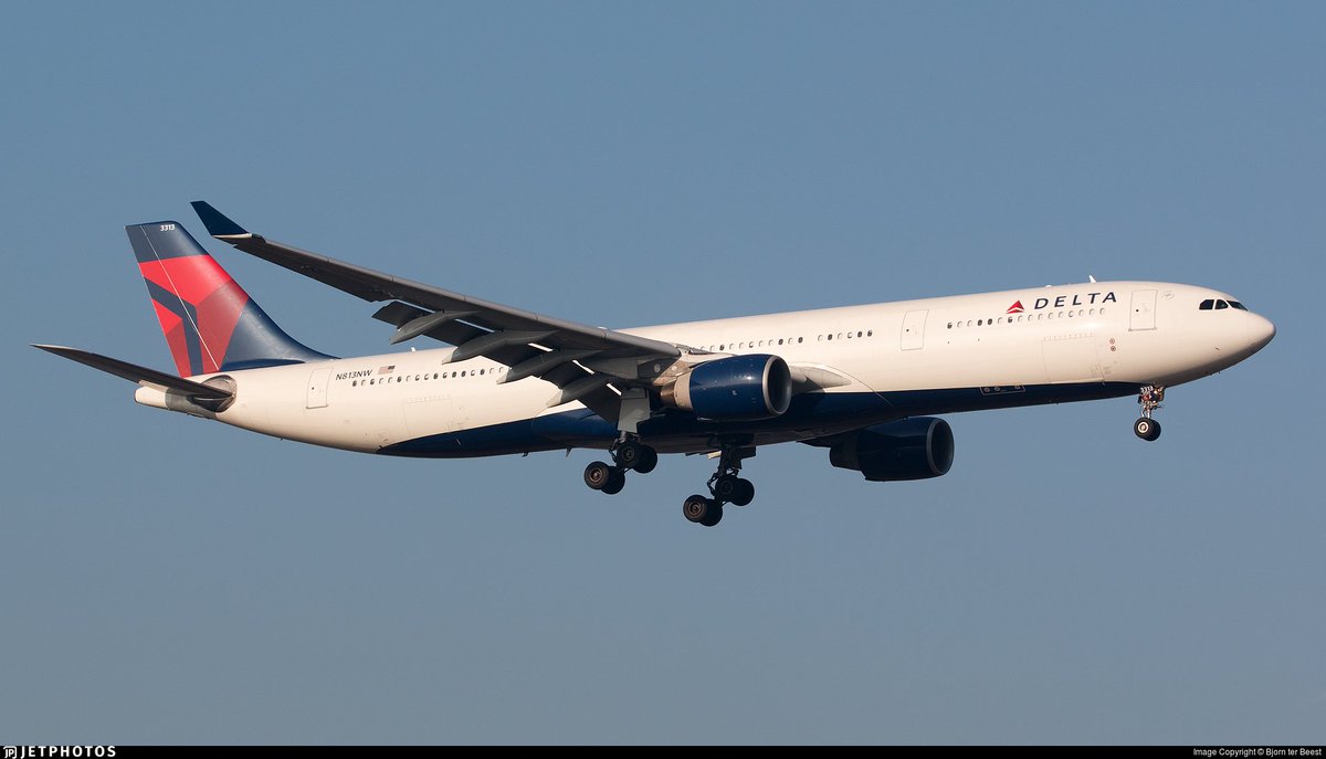 DL70 operated by N813NW, an Airbus A330-300 powered by Pratt & Whitney ...