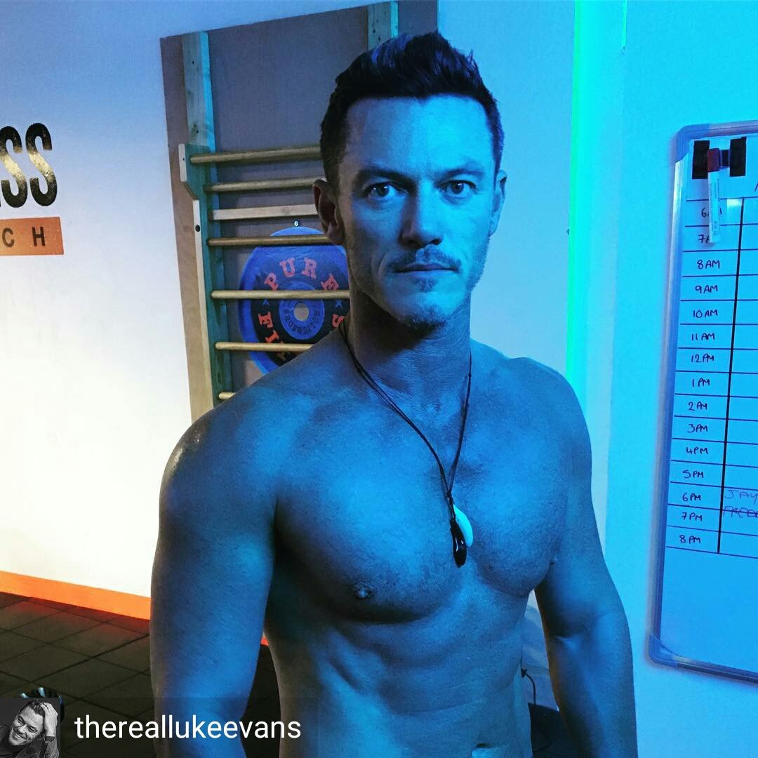 Luke Evans Bodybuilding
