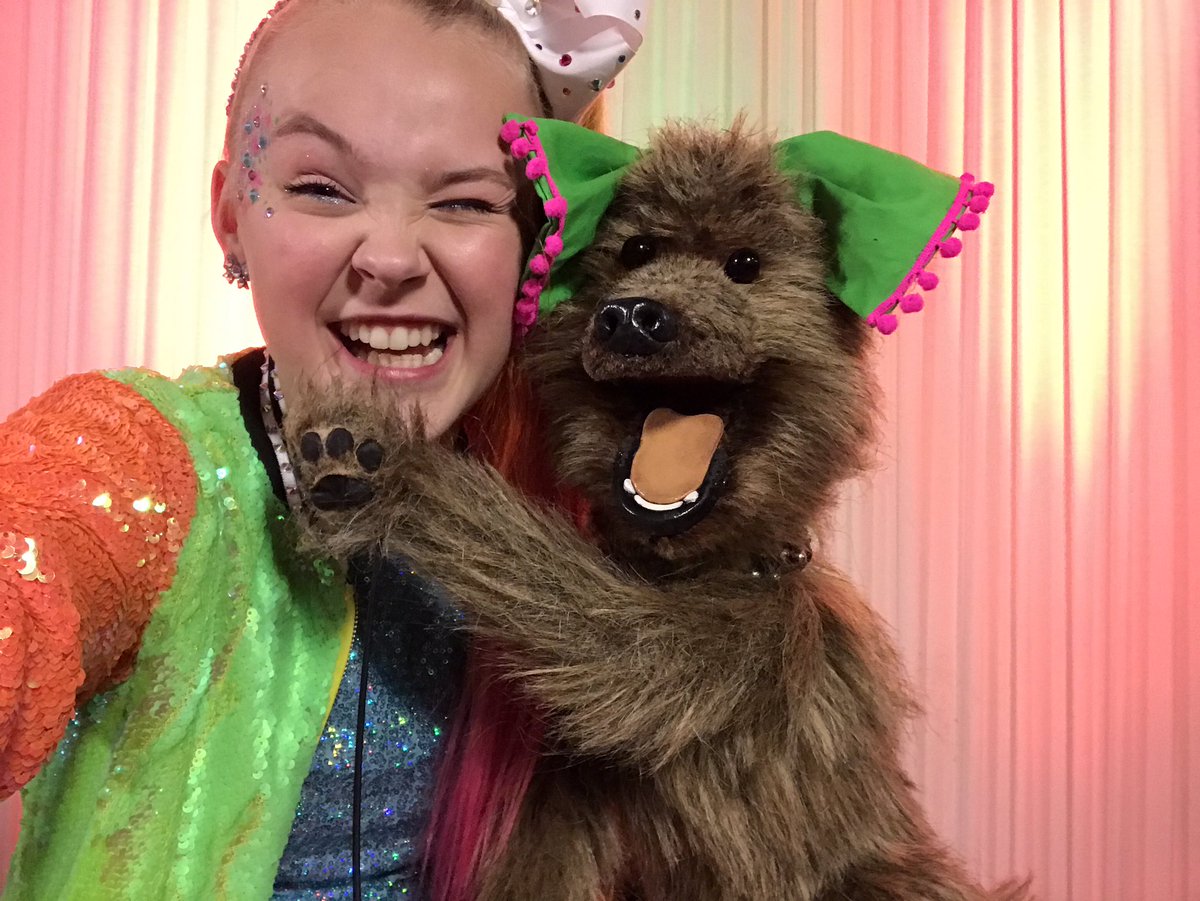 Is Jojo Siwas Dog A Girl