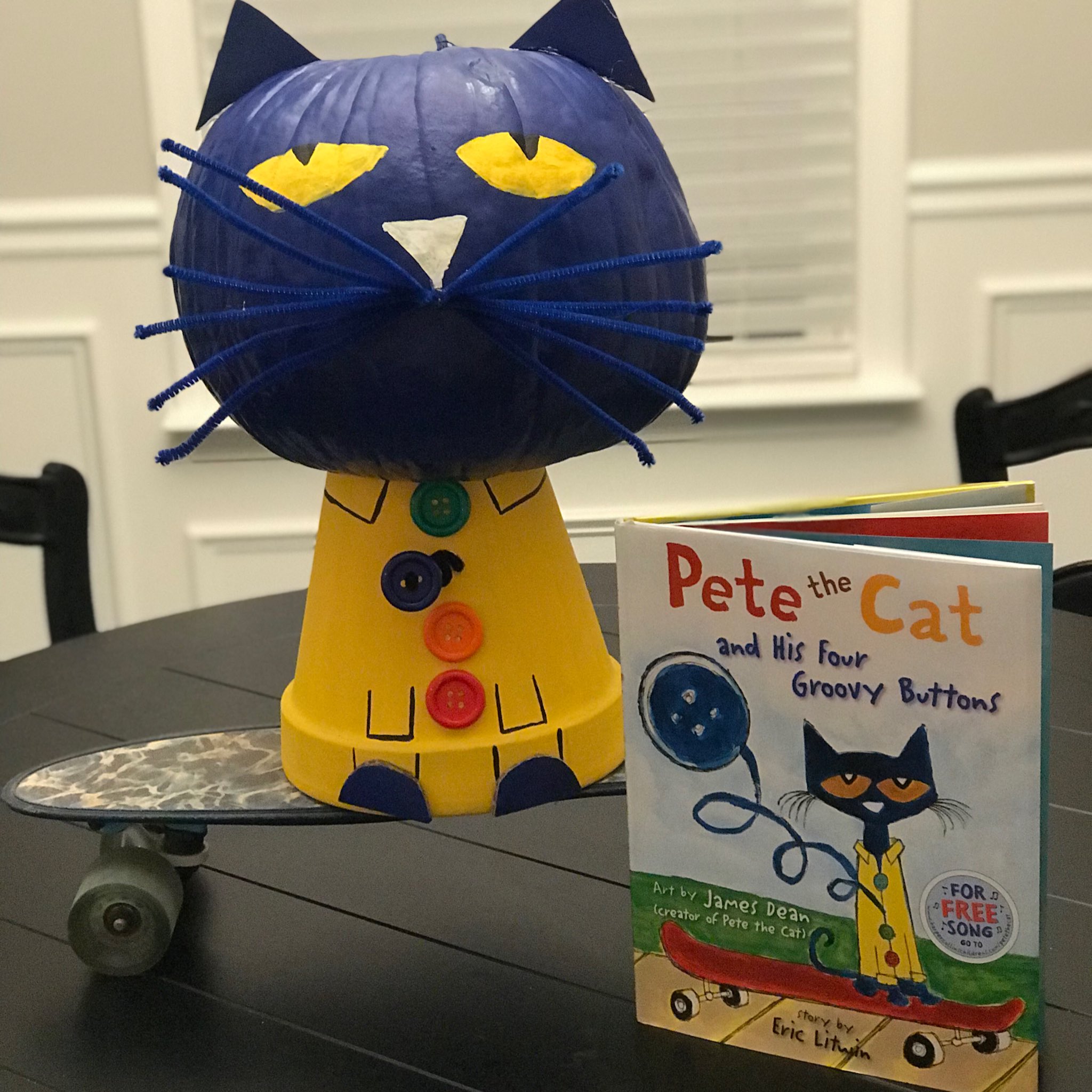 Pete The Cat And His Four Groovy Buttons Craft